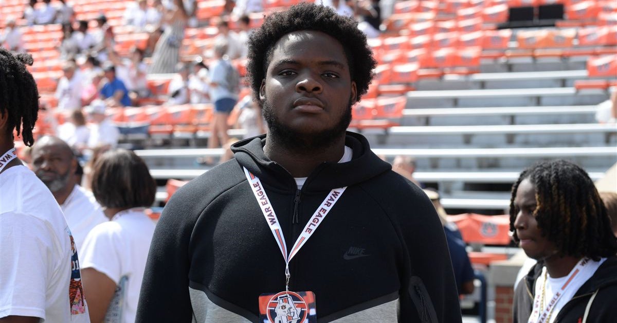 Auburn 'pretty high' for 2027 OL Jaylon Moore after first visit