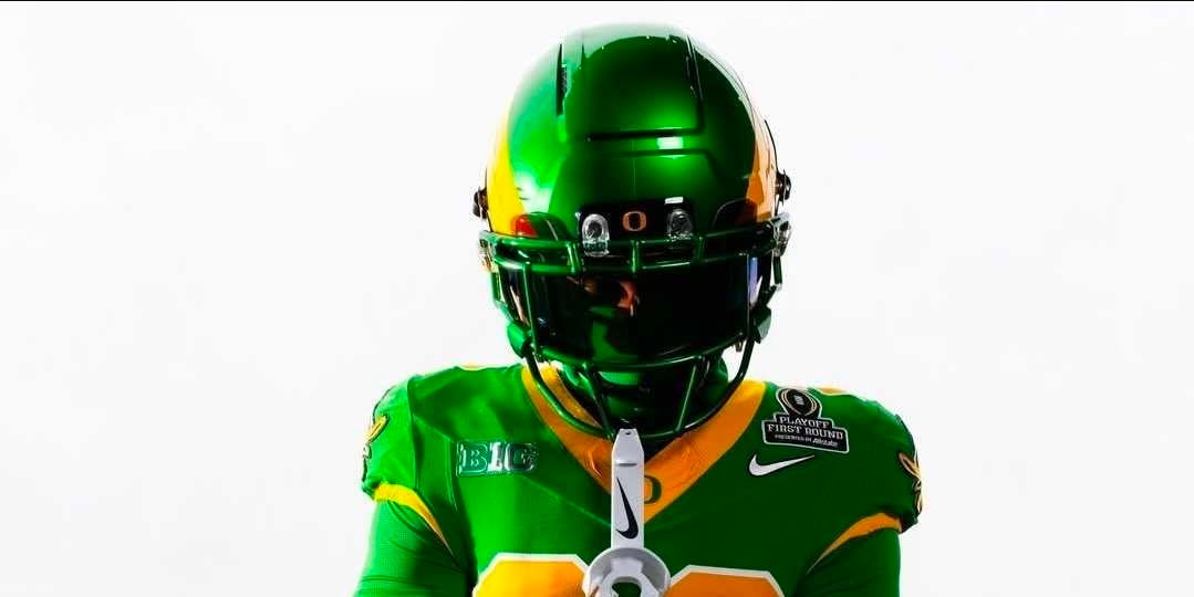 Oregon announces a traditional uniform color scheme for College ...