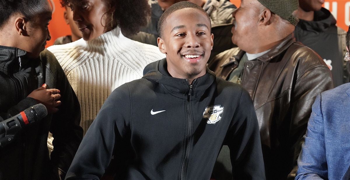 Backstory on Bryce Thompson's KU basketball commitment