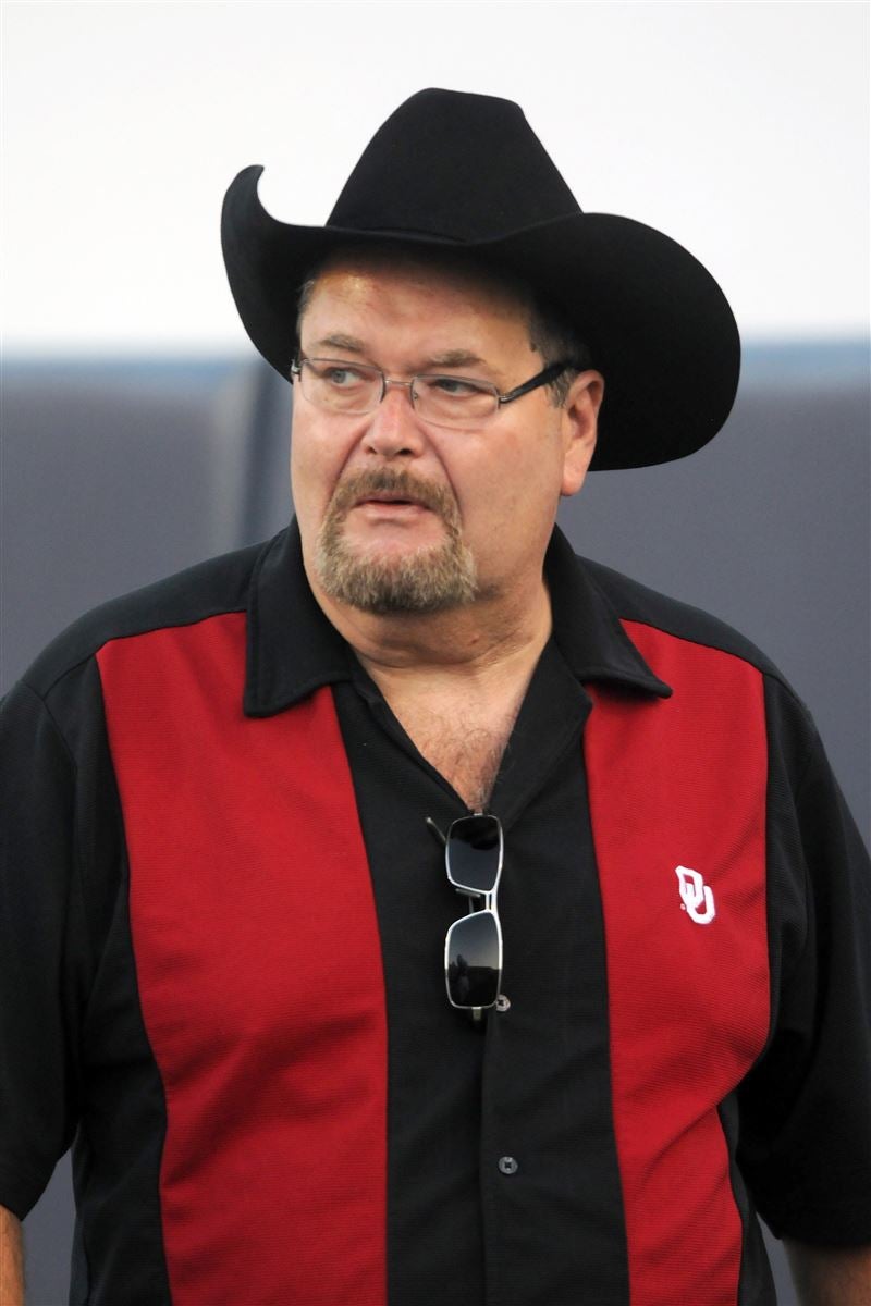 Oklahoma superfan Jim Ross reacts to Brent Venables hire