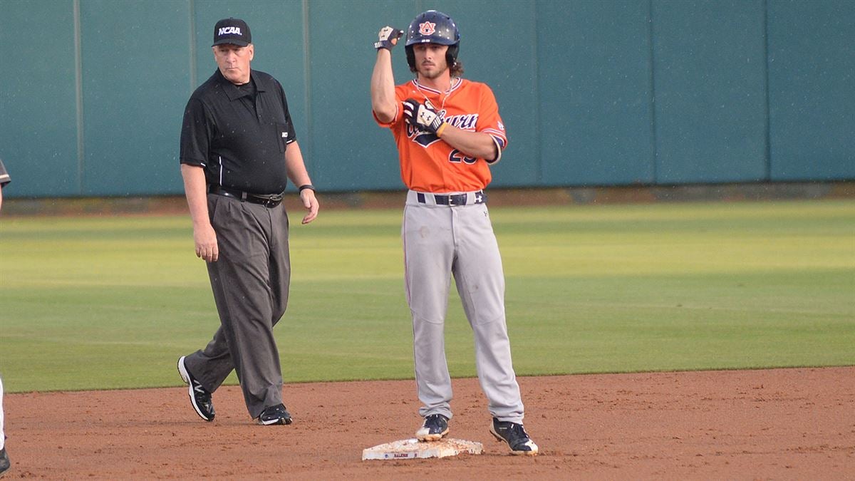 Mize, Powerful Auburn Offense Blow By Army To Regional Final