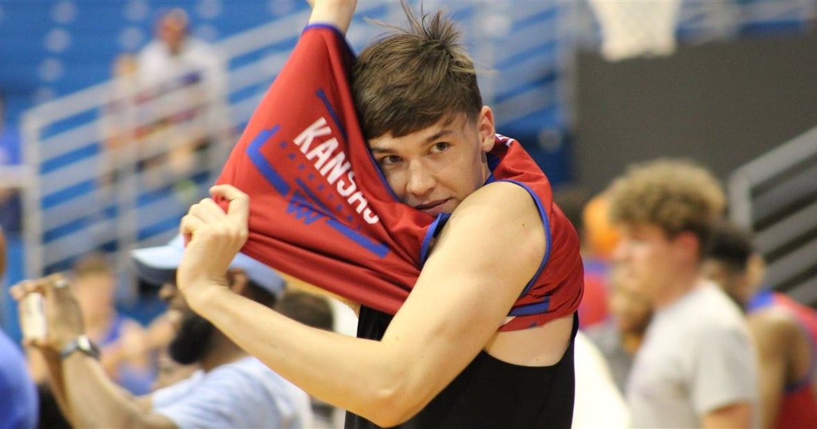 Zach Clemence, Bill Self break down big man's freshman season ...