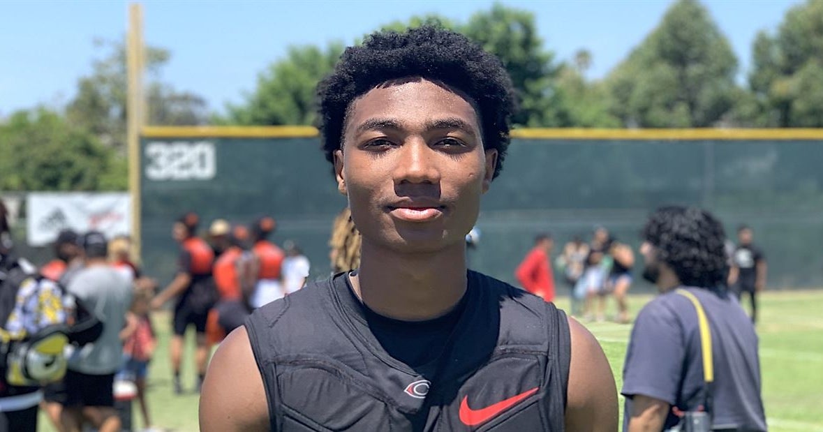 Malachi Riley among top un-committed WRs out West