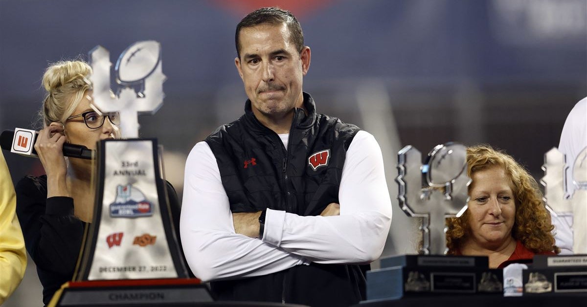 Wisconsin football landing SMU transfer QB Tanner Mordecai earns media ...