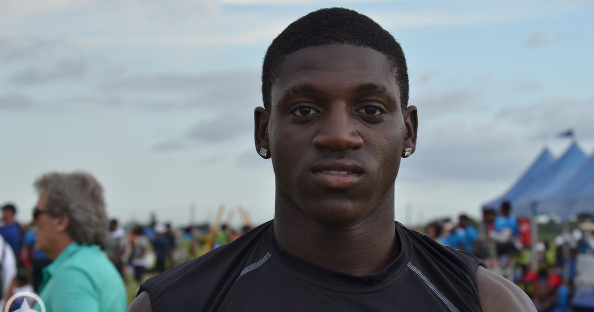 Derrick Smith Opts for a Change of Scenery