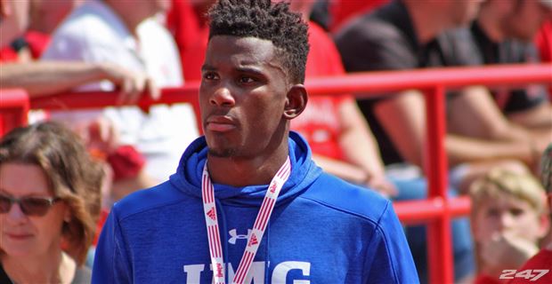 Social media reacts to Joshua Moore commit