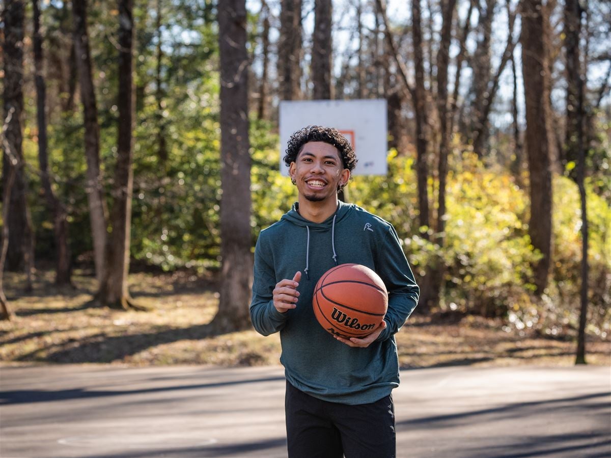 Virginia's Kihei Clark inks deal with Rhoback, UVA fans get special offer