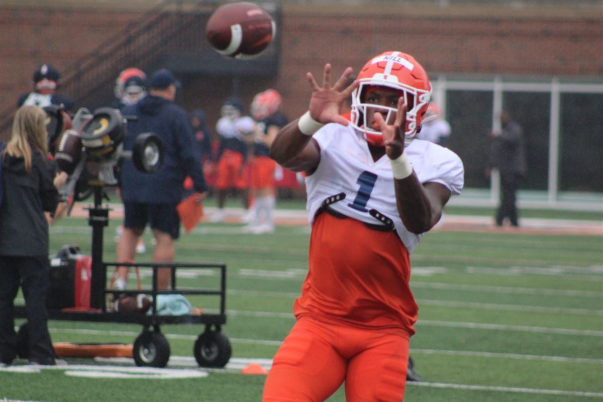 'A very unique skill set for a guy that size': Demetrius Hill's ...