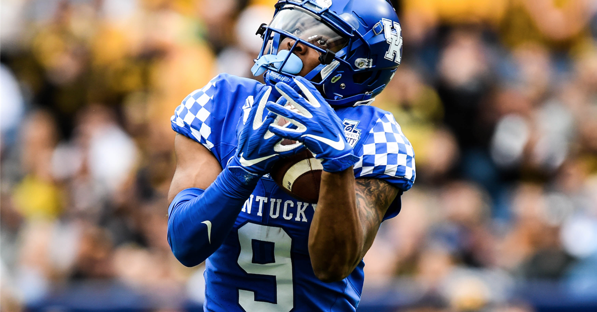 Wide receiver Tayvion Robinson to return to Kentucky next season