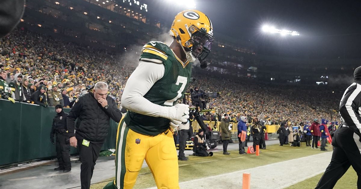 Quay Walker apologizes for shoving Lions medical staffer in Packers ...