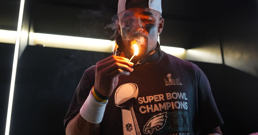 WATCH: Eagles celebrate Super Bowl victory in locker room