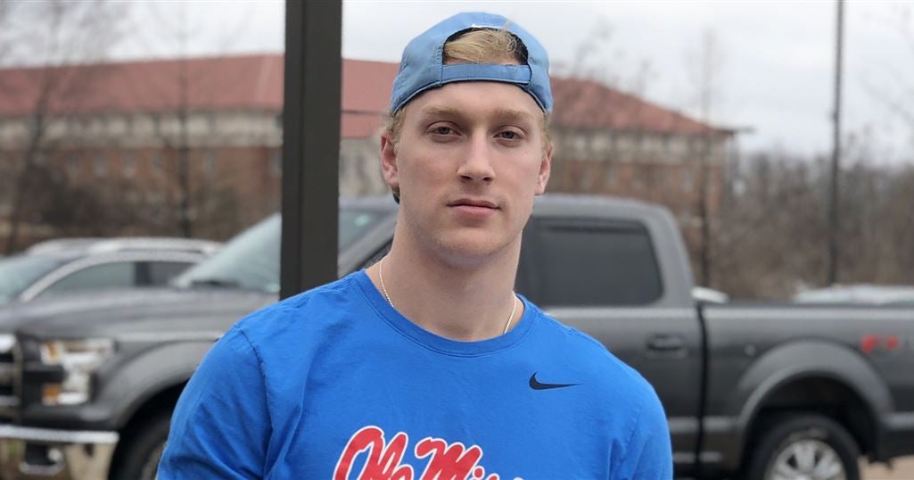 Jonathan Hess Brings Flexibility to Ole Miss' Defense