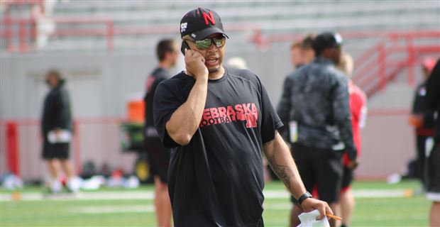 BREAKING: Oregon hires Donte Williams as linebackers coach