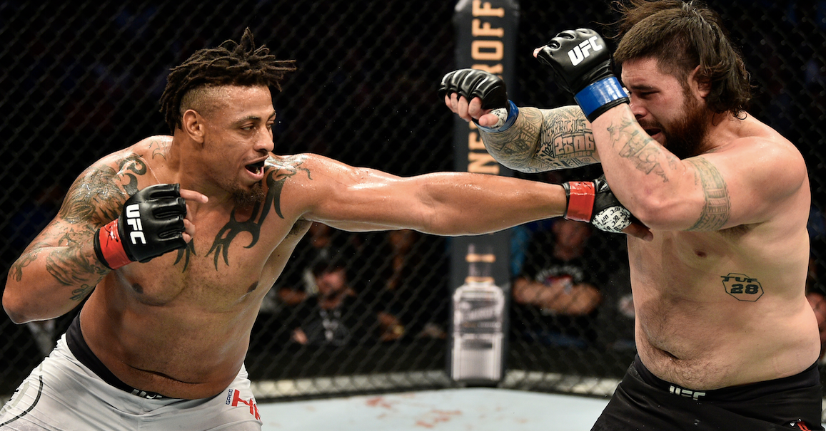 Greg Hardy illegally uses inhaler during UFC bout
