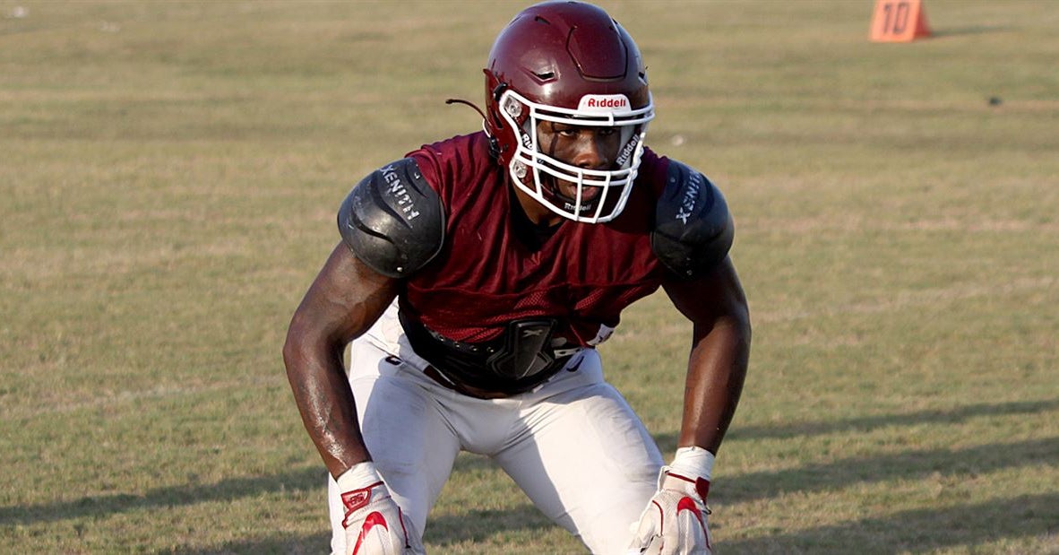 Gallery: 4-star LB Xavier Atkins in action at Summer Creek's practice
