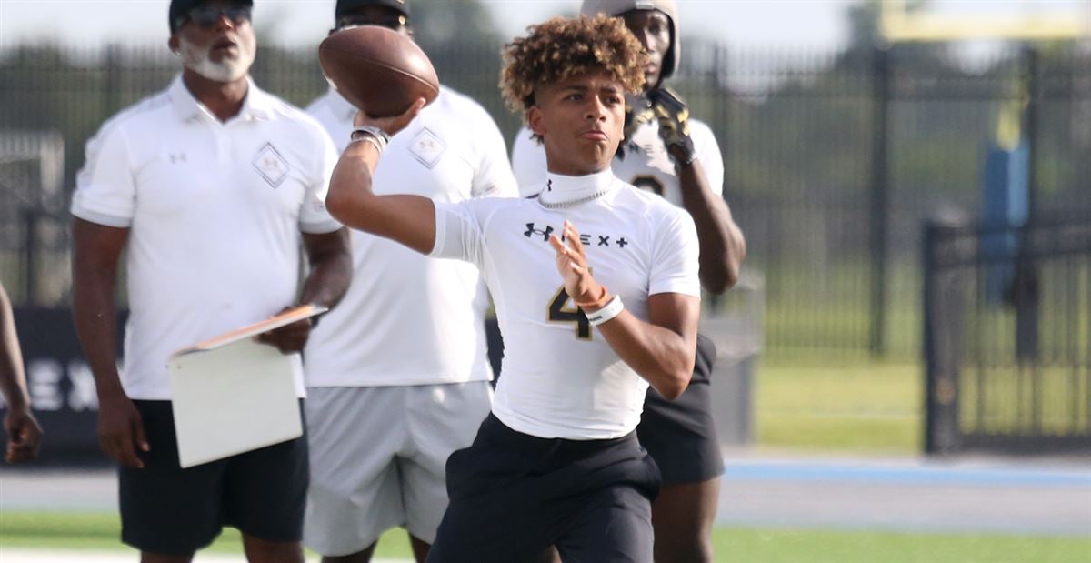 2025 QB KJ Lacey talks Texas commitment, Sark's quarterback development