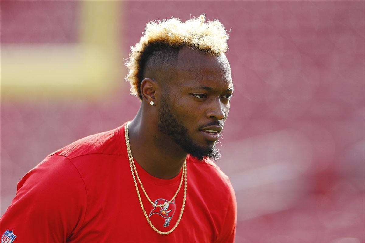 Mike Edwards first to pick off Tom Brady in a Bucs uniform