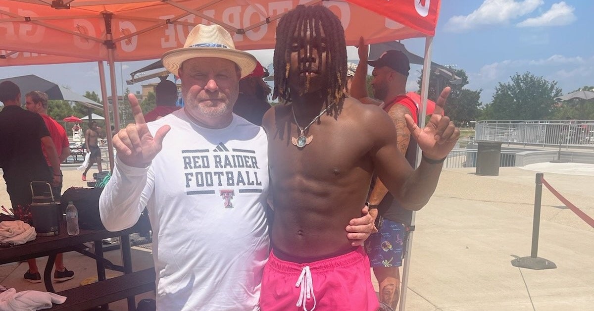 2026 RB Keilan Chavies connects with Texas Tech coaches during visit