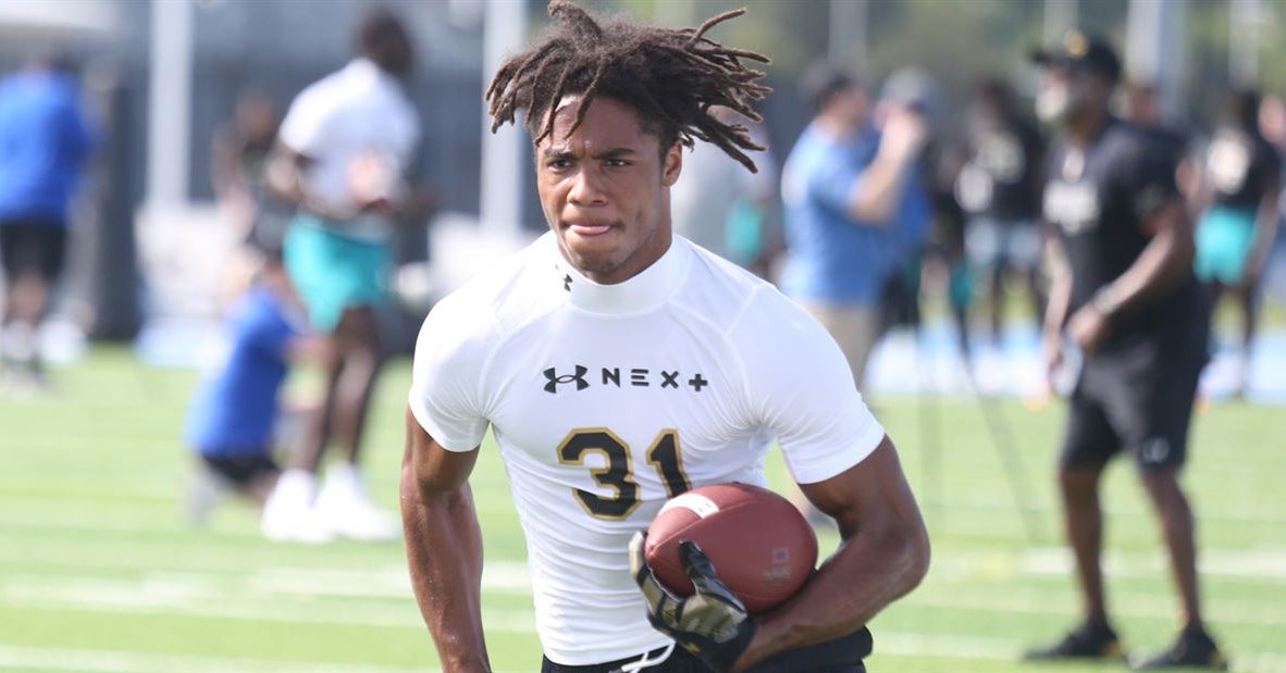 2025 WR Dallas Wilson has a top three despite a Pac-12 commitment