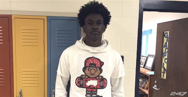 UNC sticks out early on for Evans