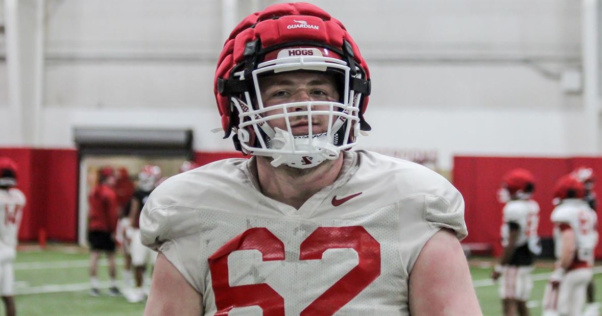 Arkansas offensive line continues with new combinations