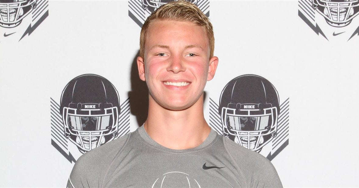 Watch: Quarterback Tanner Hughes throws at the Opening Bay Area