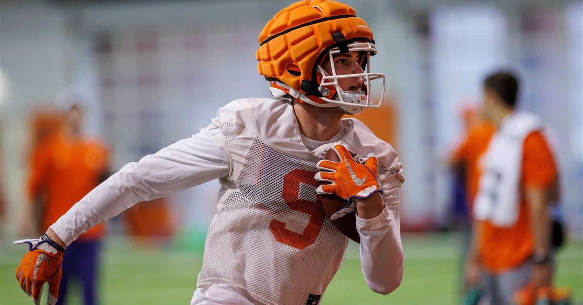 Clemson TE Jake Briningstool ‘looks like a pro’ entering his fourth season