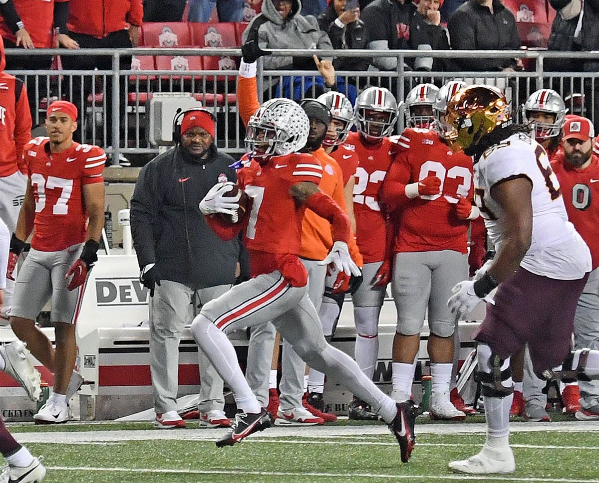 Sights and Sounds: Buckeyes celebrate their seniors with romp over Minnesota