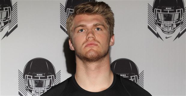 BREAKING: Waggoner commits to Iowa