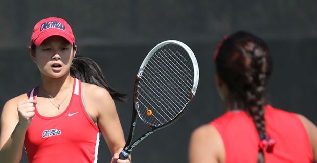 Hartono Advances To Final Four