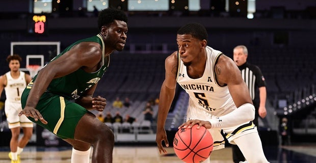 Trey Wade transfers to Arkansas from Wichita State