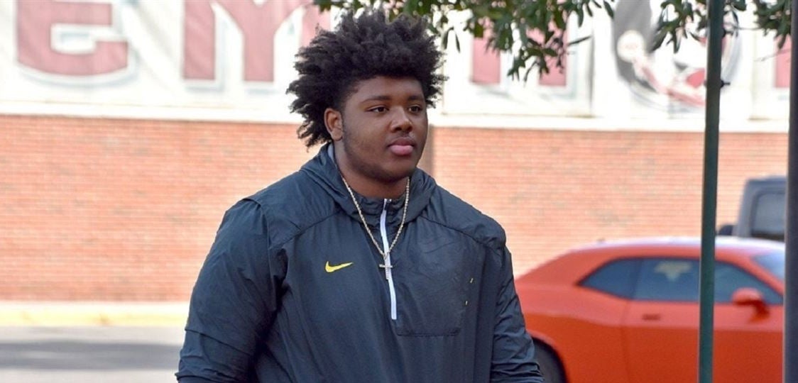 2023 juco defensive lineman Eric Taylor signs with Mississippi State
