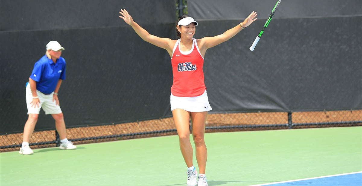 Former Ole Miss national champion Arianne Hartono wins WTA match