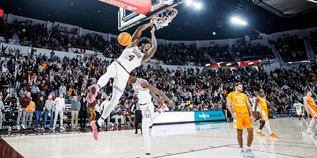 BONEYARD: Hoop Dawgs pick up a pair of big SEC wins