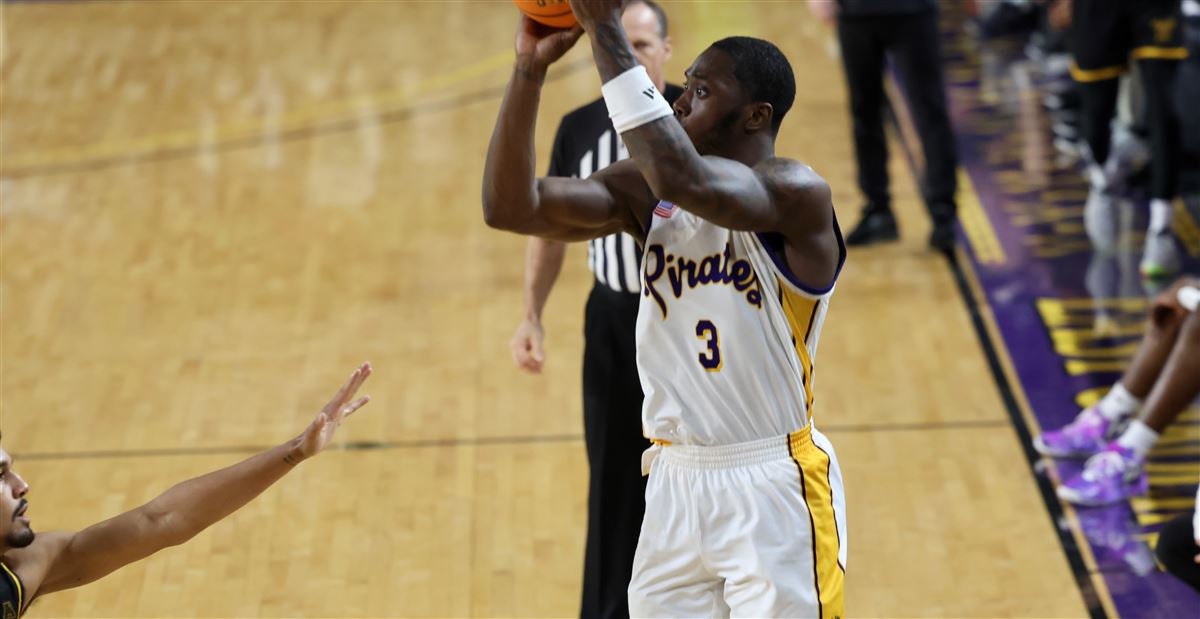 Pirates take on Green Wave inside Minges on Sunday