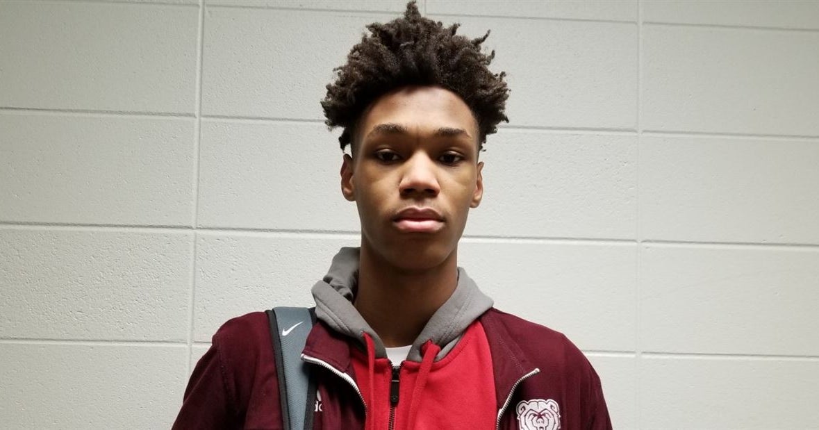 Louisville basketball lands a commitment from '22 F Tae Davis