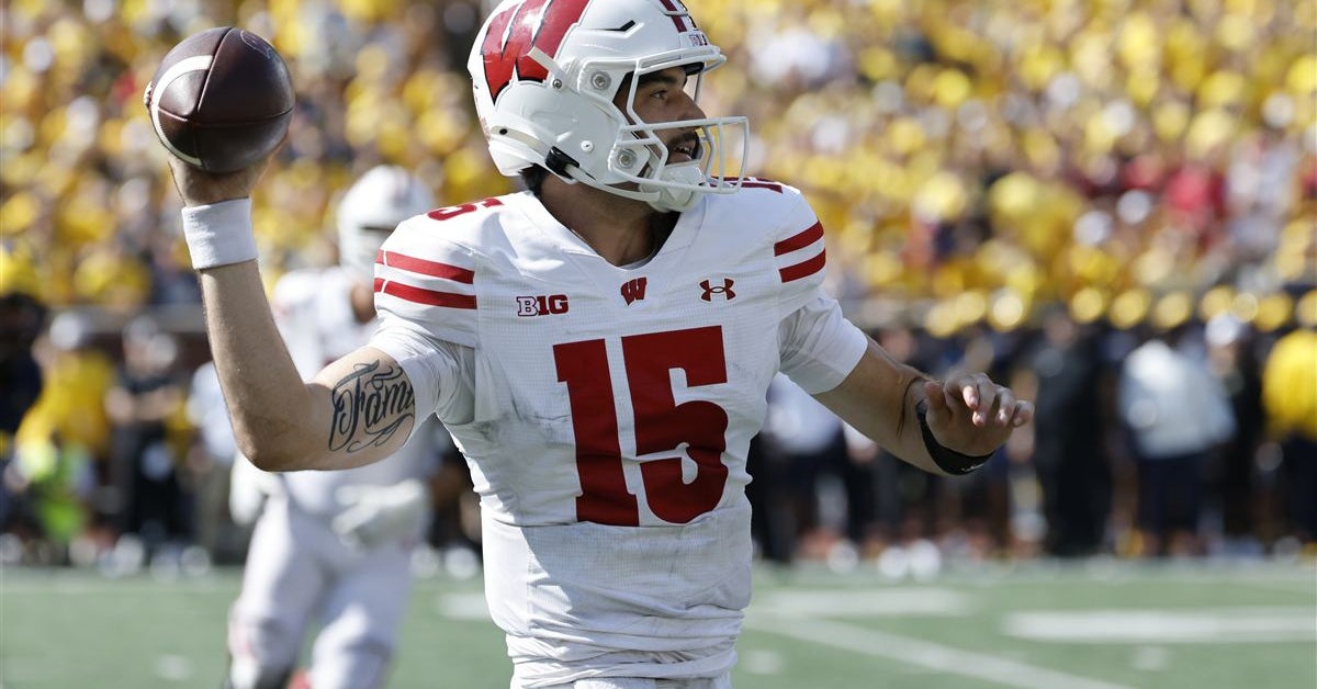 QB Hunter Simmons meets with the media Tuesday following first Badgers ...