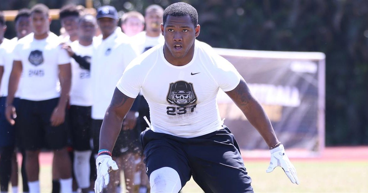 Four-star linebacker names top five