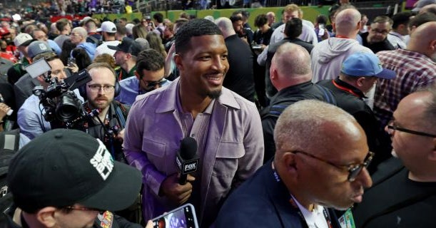 WATCH: Jameis Winston is giving fans a ride in New Orleans on a bike ...