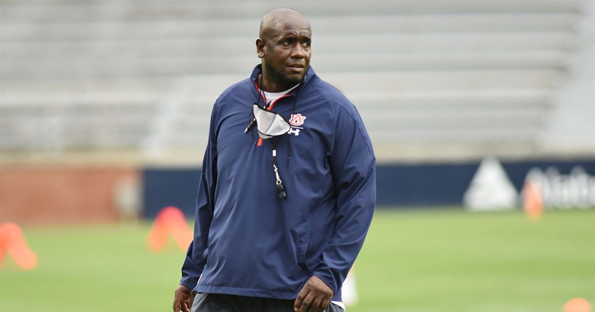 Clemson hires Nick Eason as defensive line coach