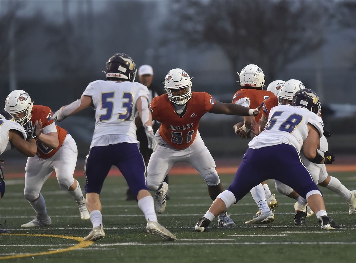 PHOTO GALLERY: #1 Graham-Kapowsin Runs Through #3 Lake Stevens To Win ...