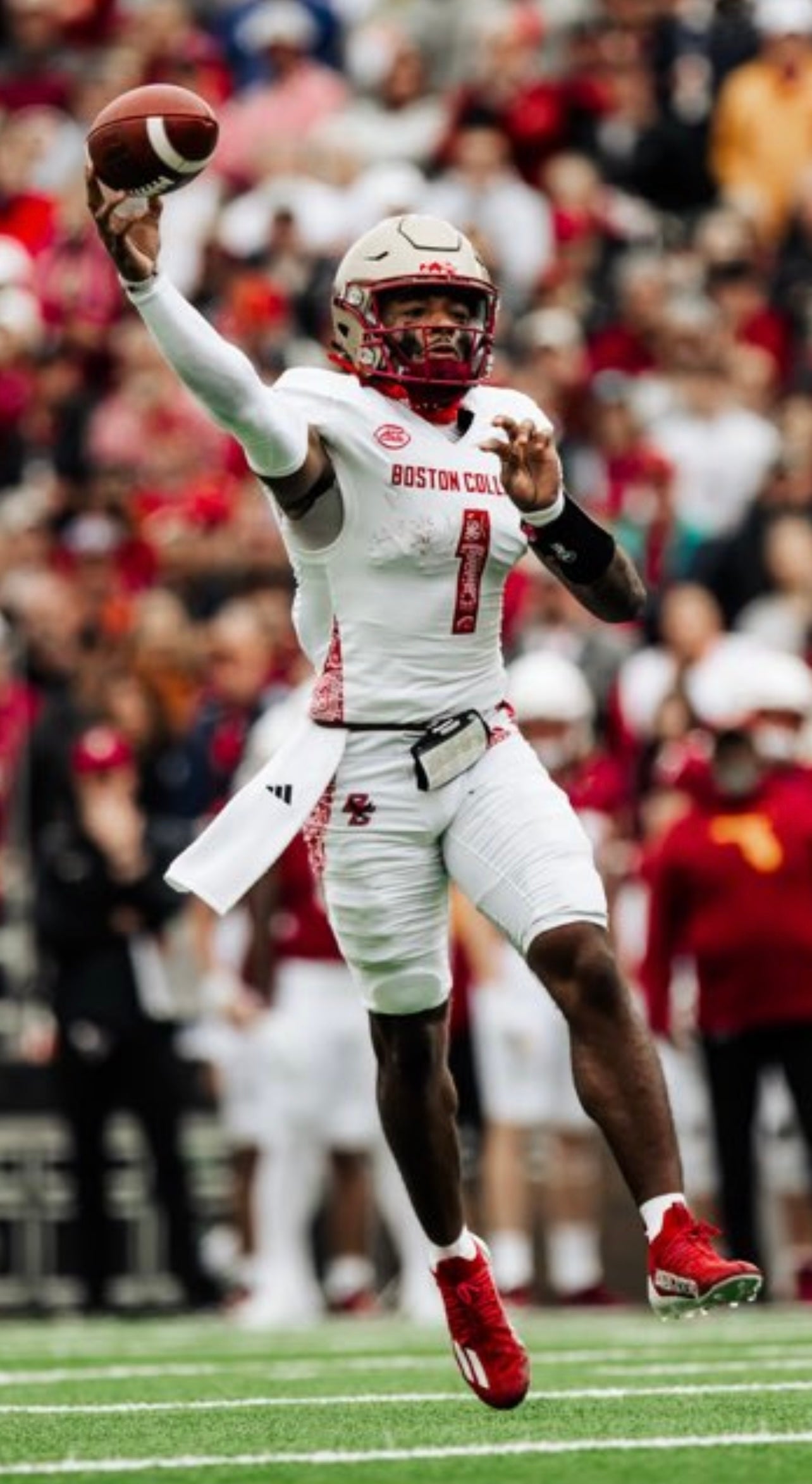 Fast rising '25 EDGE Tobi Haastrup breaks down official visit to Boston ...