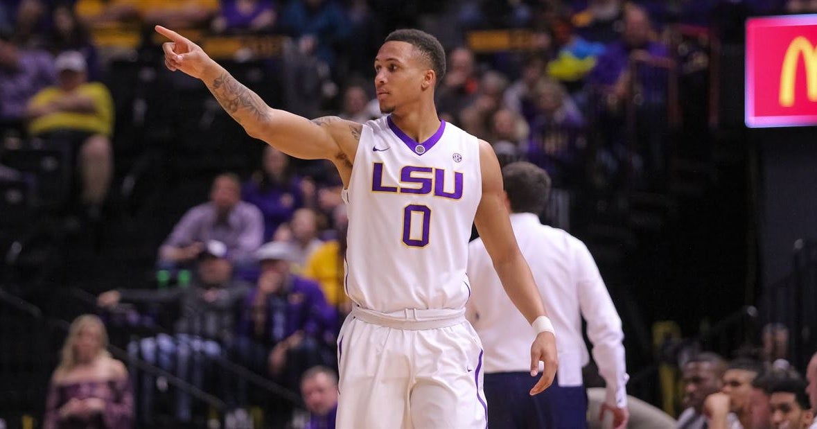 Brandon Sampson turning pro, signs with agent