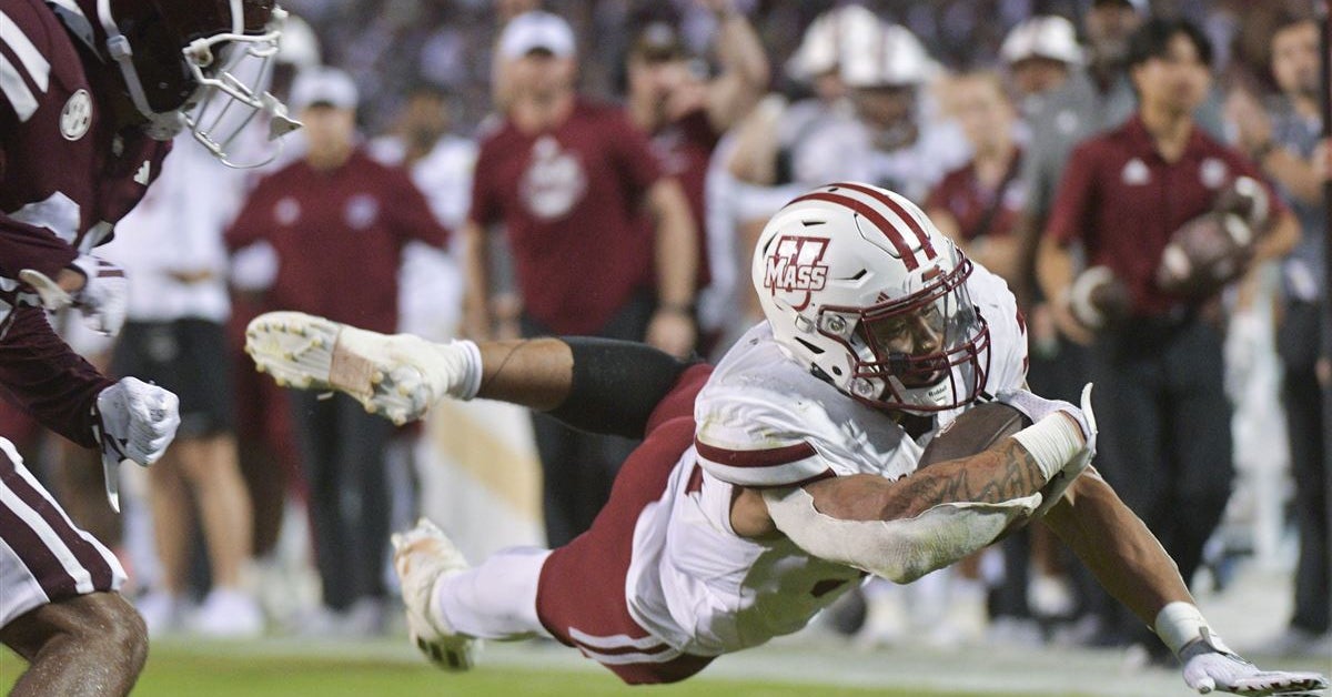 Michigan lands commitment from running back transfer CJ Hester