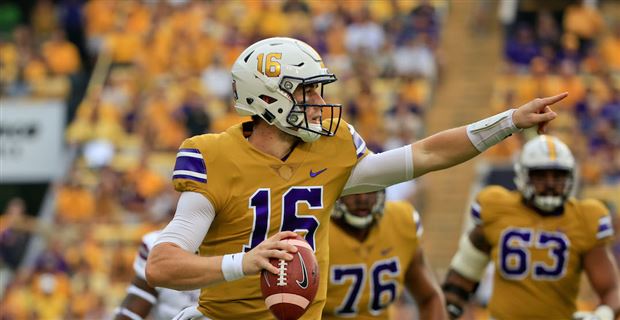 LSU's pass offense spreads ball in win