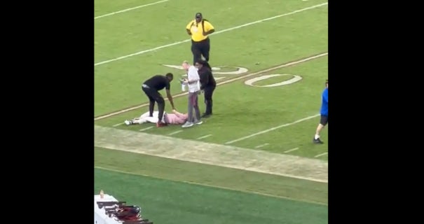 Fan tackled with crushing hit from security after Alabama-Tennessee ...