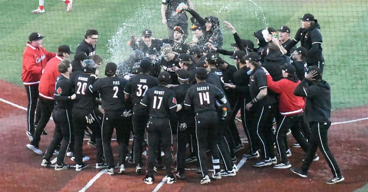Tague Davis clutch hits lifts Louisville to series-opening win over St ...
