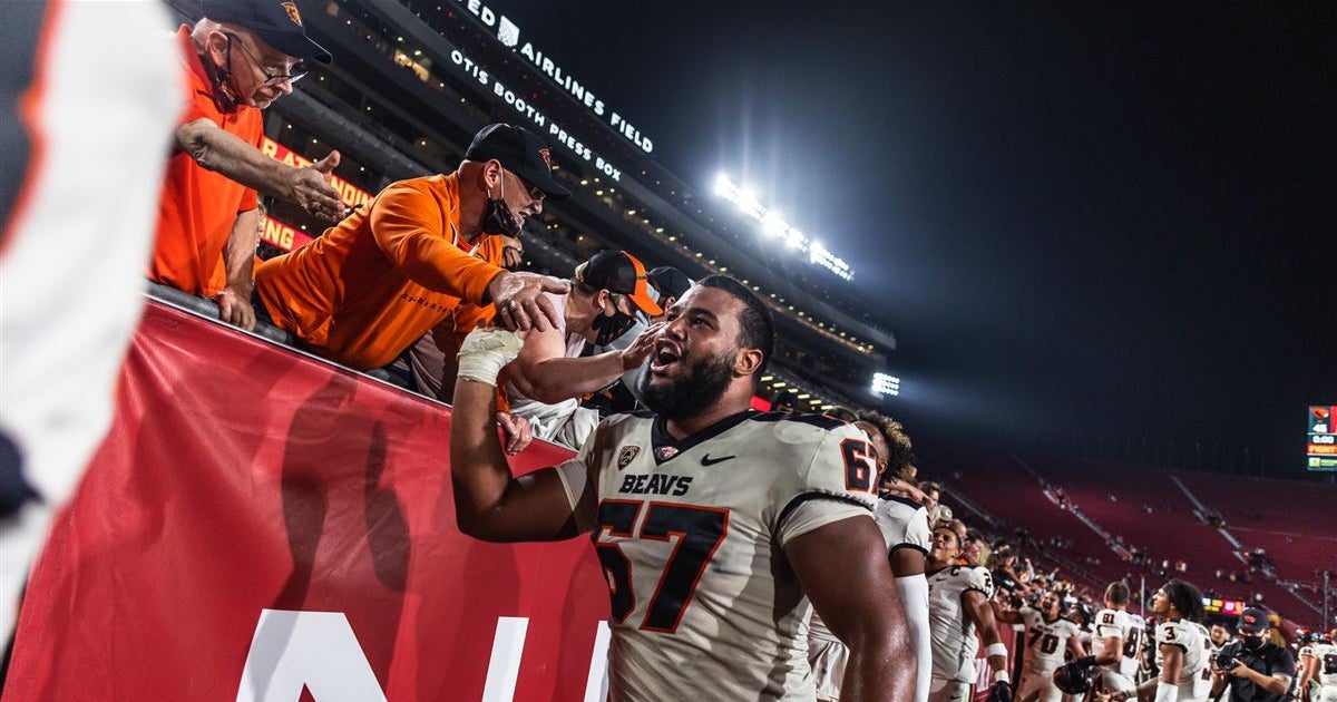 All Pac-12 offensive lineman Joshua Gray to return to Oregon State in 2023