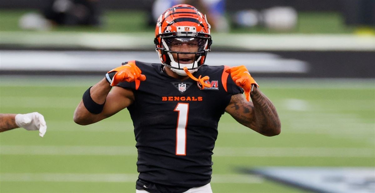Cincinnati Bengals WR Ja'Marr Chase finally suits up for practice, but will he play Week 1?