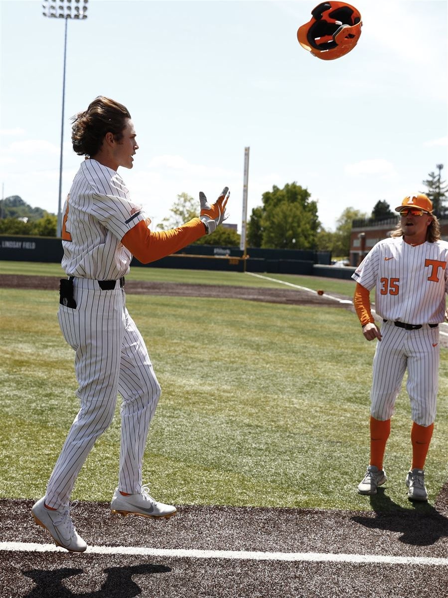 Ferguson walk-off pushes No. 4 Vols past No. 1 Arkansas